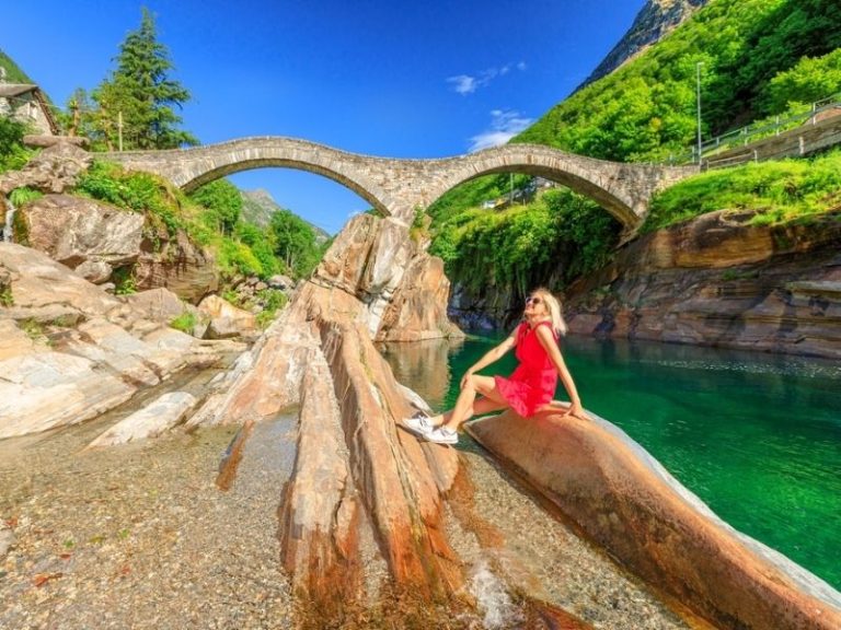 21 Tempat Wisata di Swiss Terpopuler dan Indah untuk Liburan 2022